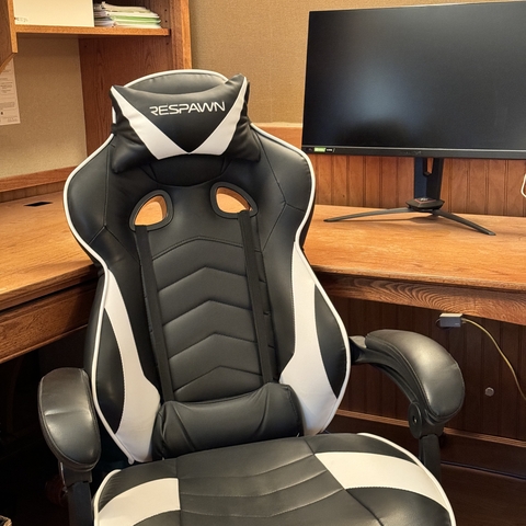 Respawn Gaming Chair - Nex-Tech Classifieds