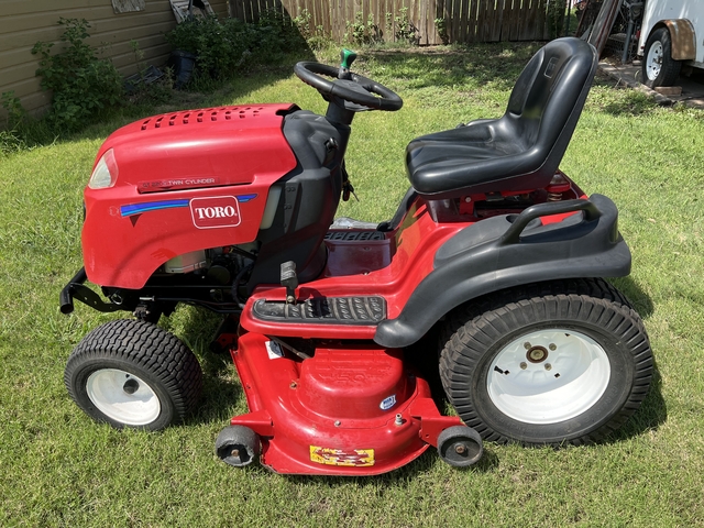 2009 toro gt 2200 lawn tractor - Nex-Tech Classifieds