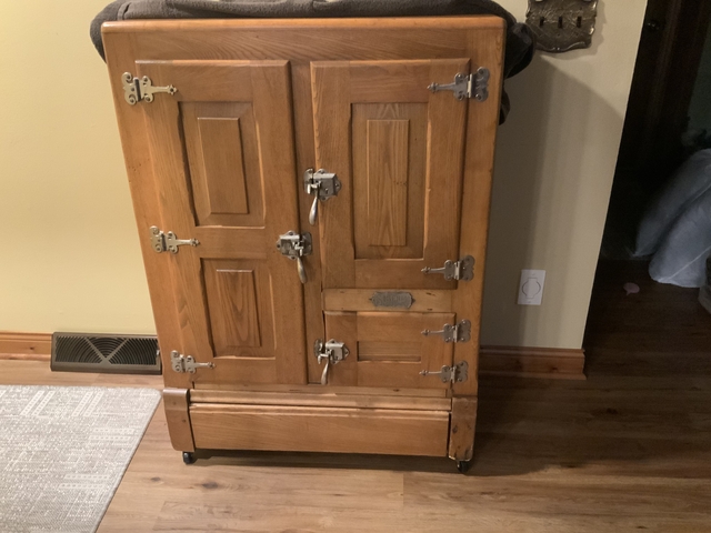 Want to buy antique ice box - Nex-Tech Classifieds