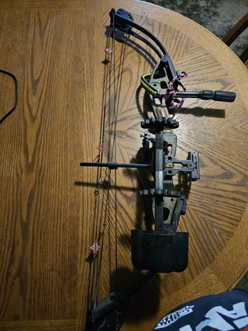 Left- Handed Hunting Bow - Nex-Tech Classifieds