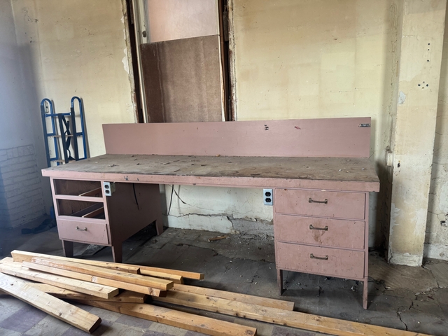 Workshop Desk - Nex-Tech Classifieds