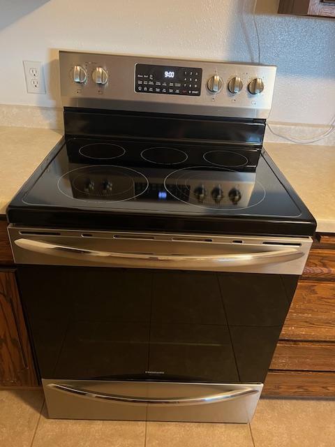 Frigidaire stove - Nex-Tech Classifieds