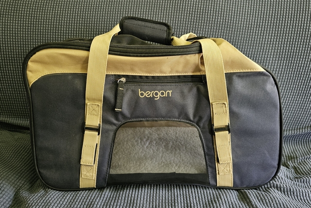 Bergan Pet Carrier - Nex-Tech Classifieds