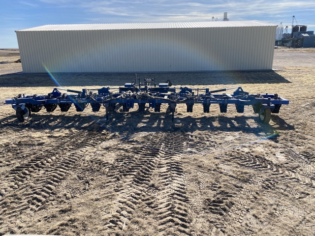 2012 AgSynergy SM40A 17 row NH3 applicator - Nex-Tech Classifieds