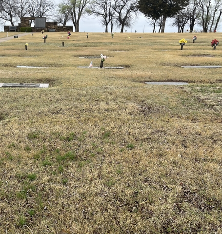 Two Burial Plots Memorial Park Cemetery Hutchinson KS - Nex-Tech ...