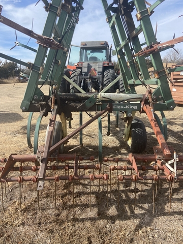 28 ‘ Flex King Duck Feet Chisel - Nex-Tech Classifieds