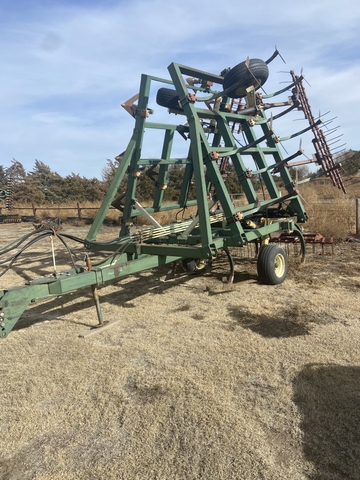 28 ‘ Flex King Duck Feet Chisel - Nex-Tech Classifieds