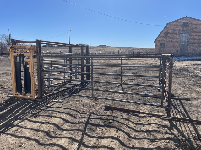 Calving Chute - Nex-Tech Classifieds