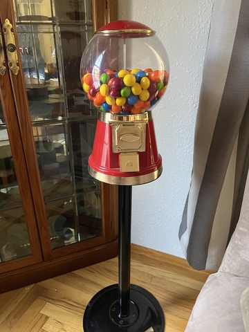 Glass Gumball Machine with Key - Nex-Tech Classifieds
