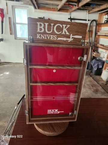 VINTAGE BUCK KNIVES REVOLVING DISPLAY CASE - Nex-Tech Classifieds
