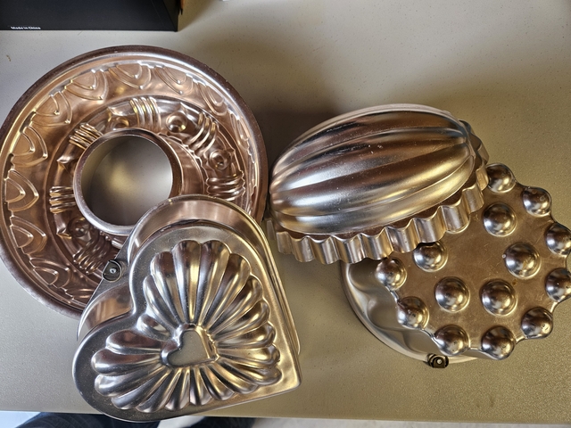 VINTAGE JELLO/SALAD MOLDS - Nex-Tech Classifieds