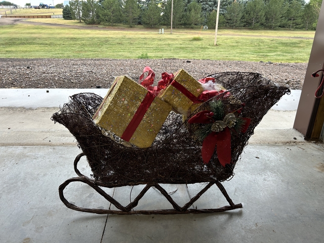 Christmas sleigh with presents - Nex-Tech Classifieds