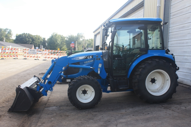 LS XR4046HC - 4WD Cab Tractor, Loader, Bucket & Rear Weight - Nex-Tech ...