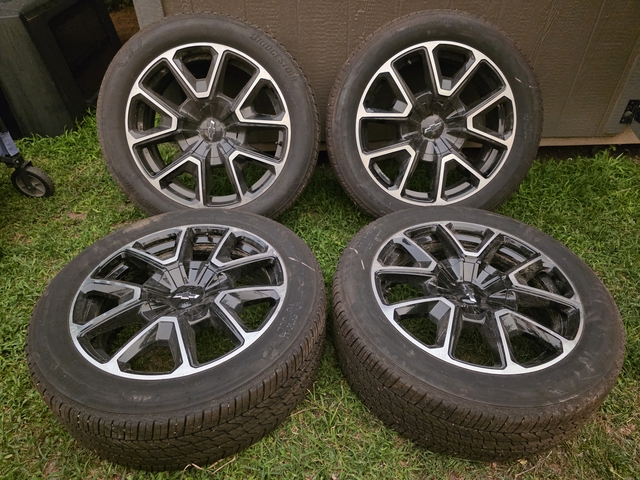 22" Chevy Tahoe RST OEM Rims and Tires - Nex-Tech Classifieds