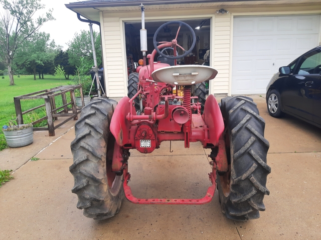 1952 Farmall Cutr with wheel weights, drawbar, and rear lift - Nex-Tech ...
