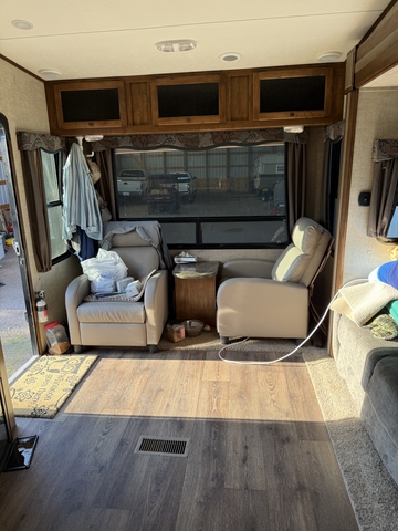 2014 Keystone Sprinter 5th wheel camper - Nex-Tech Classifieds