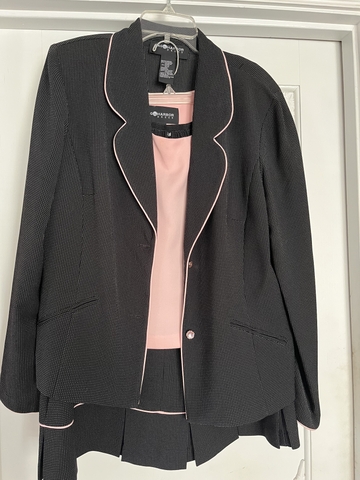 Business outfit - Nex-Tech Classifieds