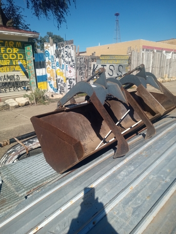 Slider bucket and graffel - Nex-Tech Classifieds