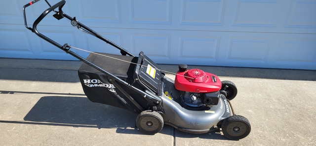 Honda HRC216 Commercial lawn mower - Nex-Tech Classifieds