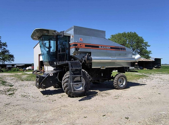 1992 Gleaner R42 Combine - Nex-Tech Classifieds