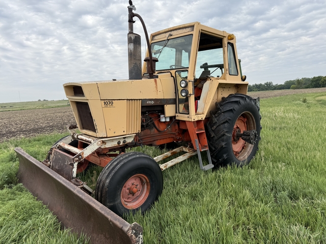 1973 Case 1070 w/ Dozer - Nex-Tech Classifieds